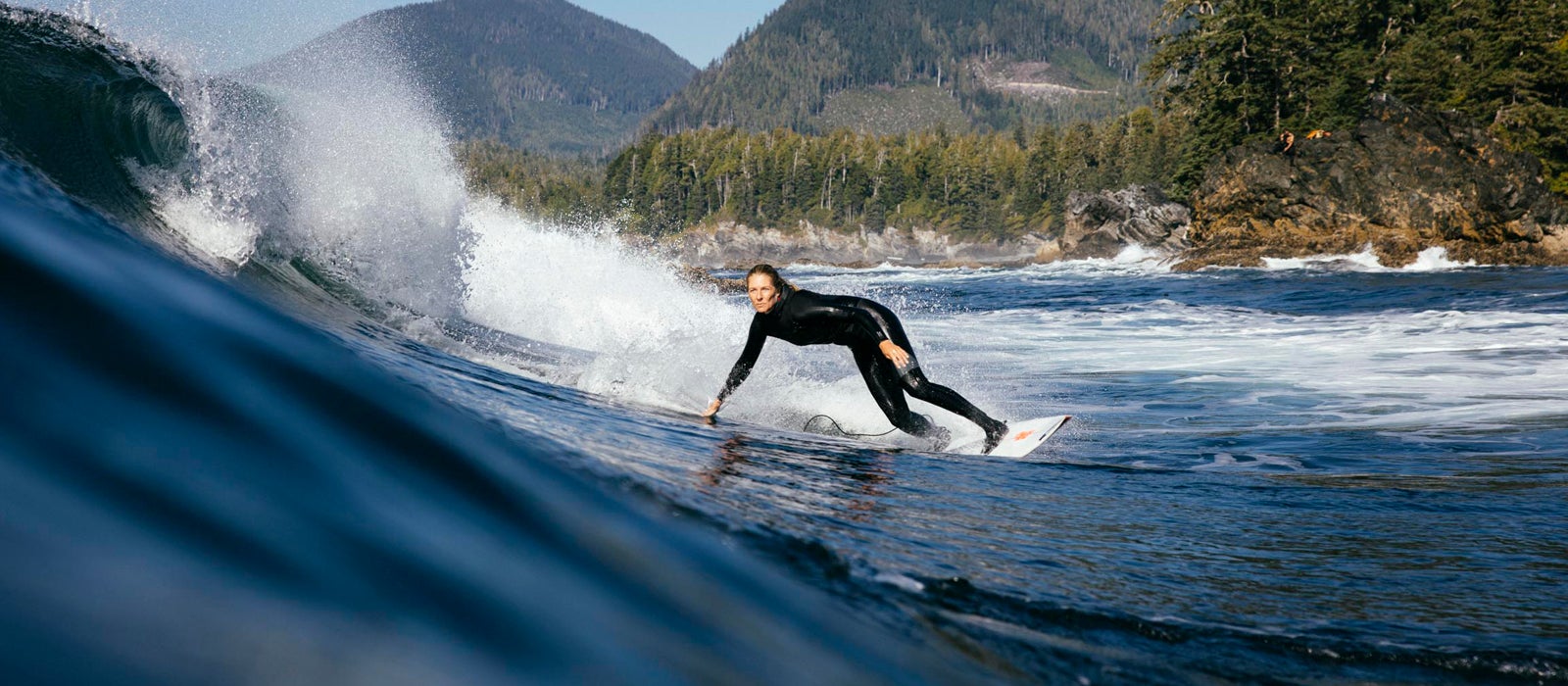 Stephanie Gilmore Surfing